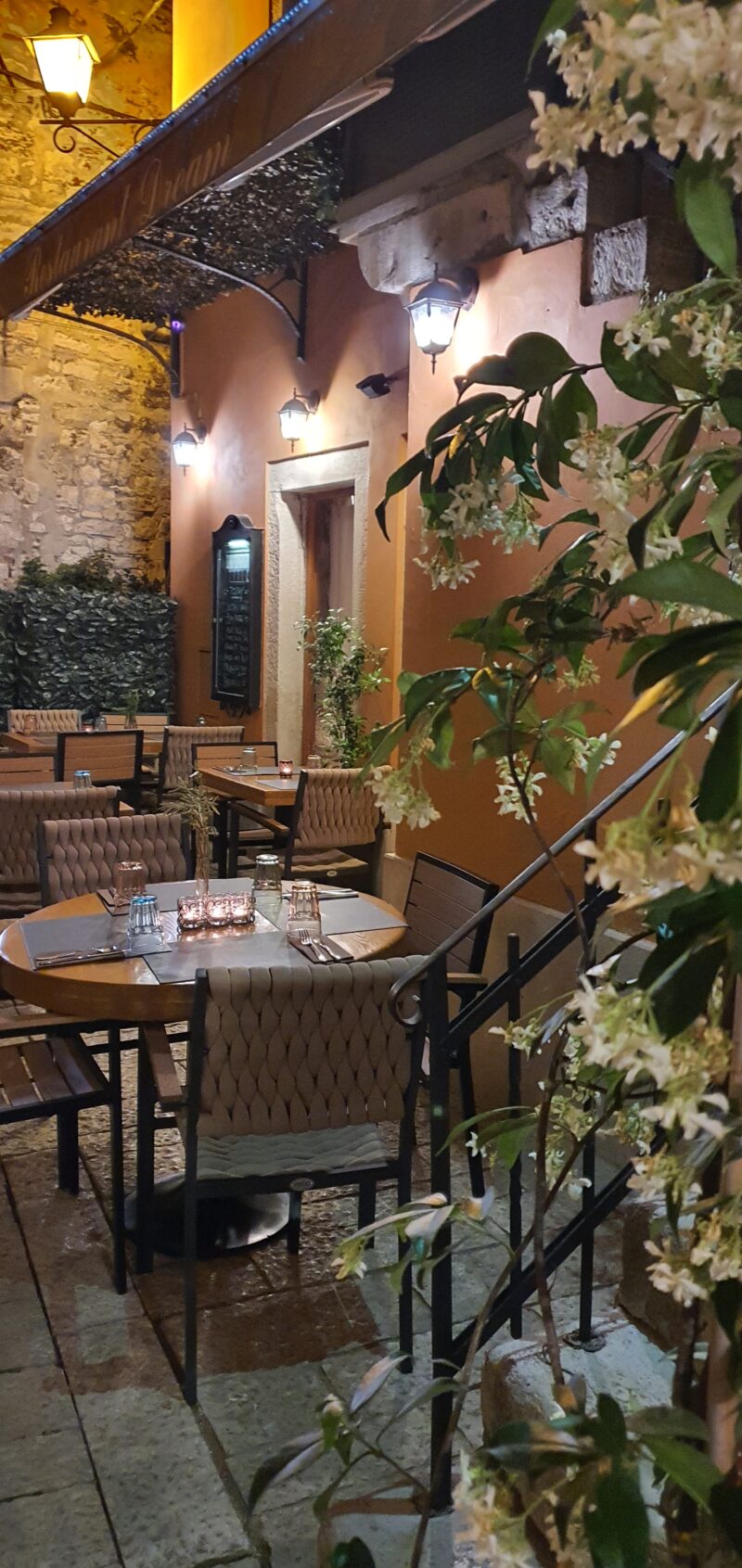 Restaurant – Dream Restaurant & Residence